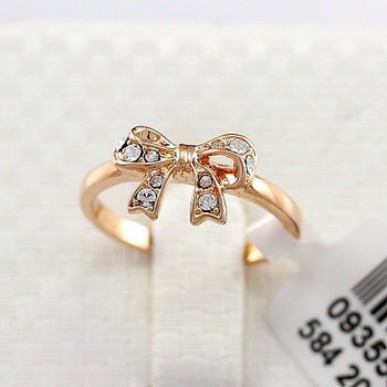 Crystal Studded Rose Gold Bow Tie Ring on Luulla
