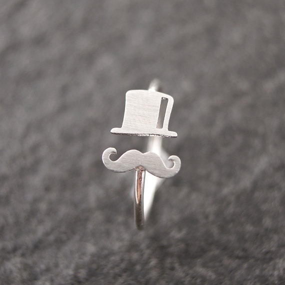 Moustache Ring Ships From North America on Luulla